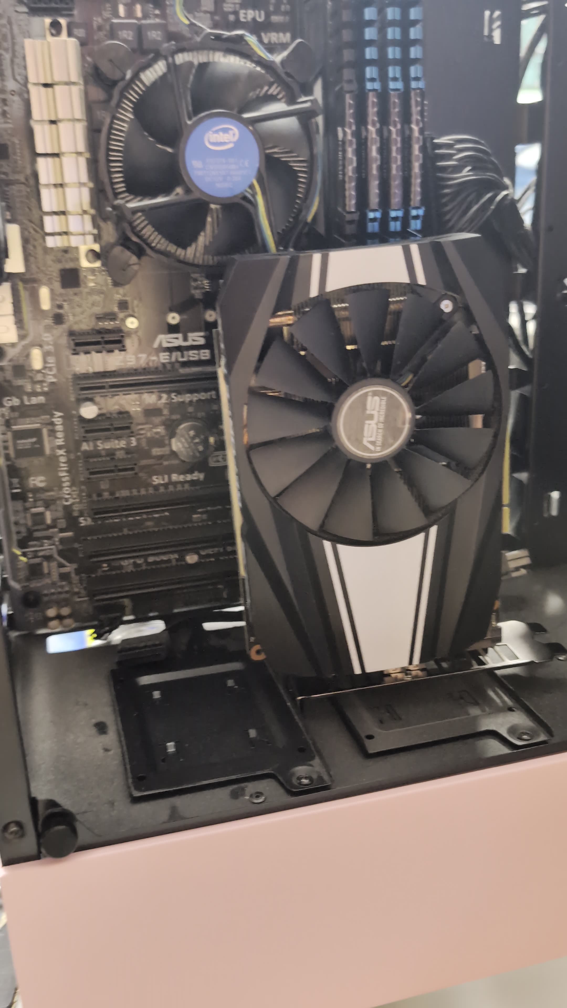 Pink Intel 4590 PC To NZXT H6 Flow Ryzen 7600 PC Upgrade!