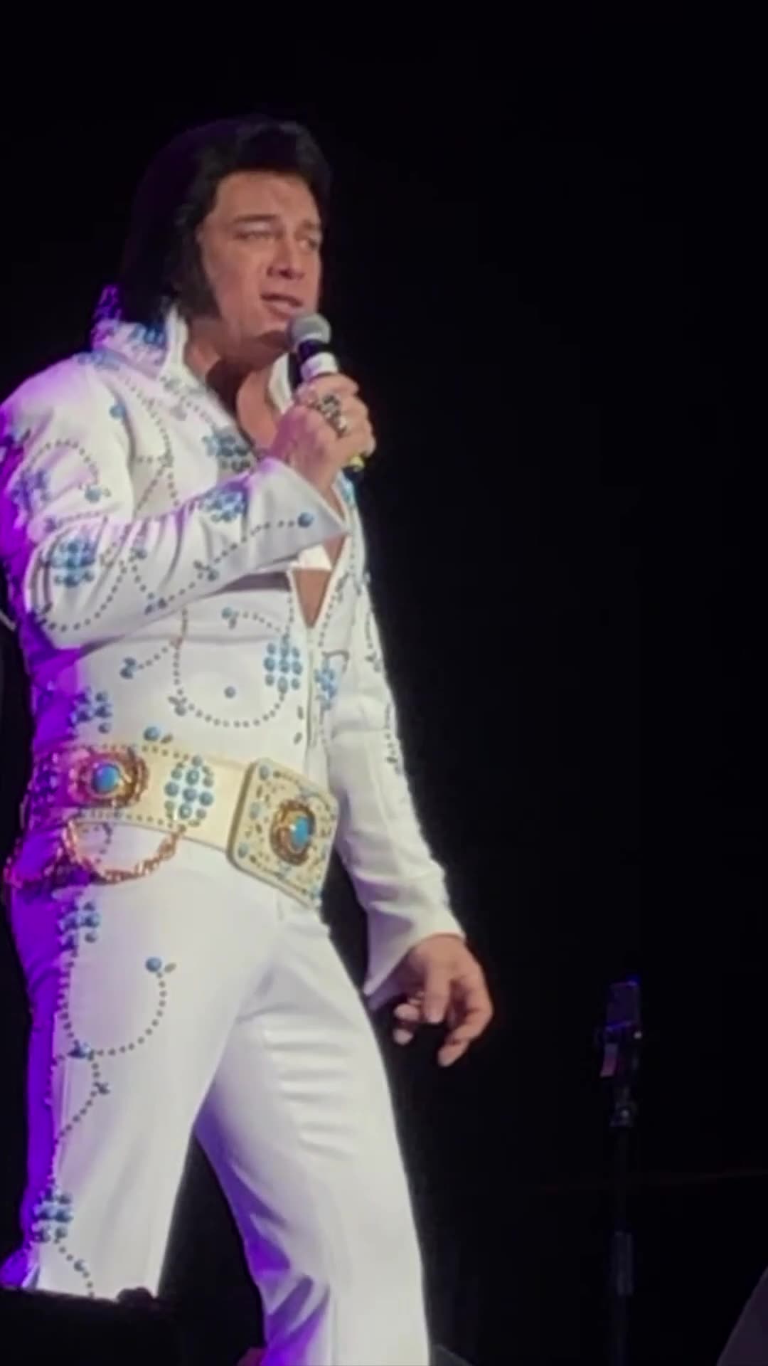 David Lee sings Just Can't Help Believing 2024 Elvis Tribute