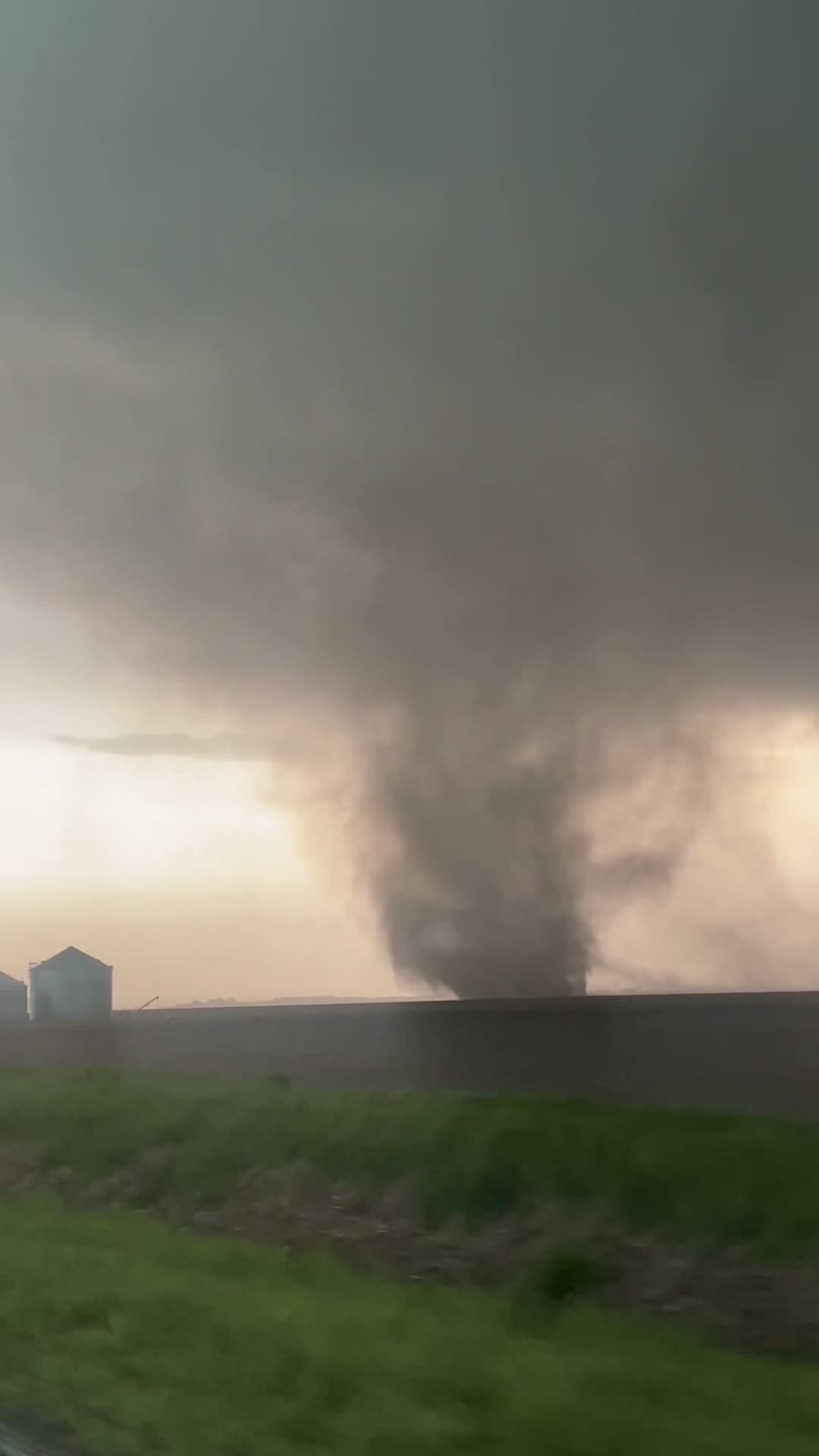 Storm Chasers Capture Tornado in Greenfield, Illinois