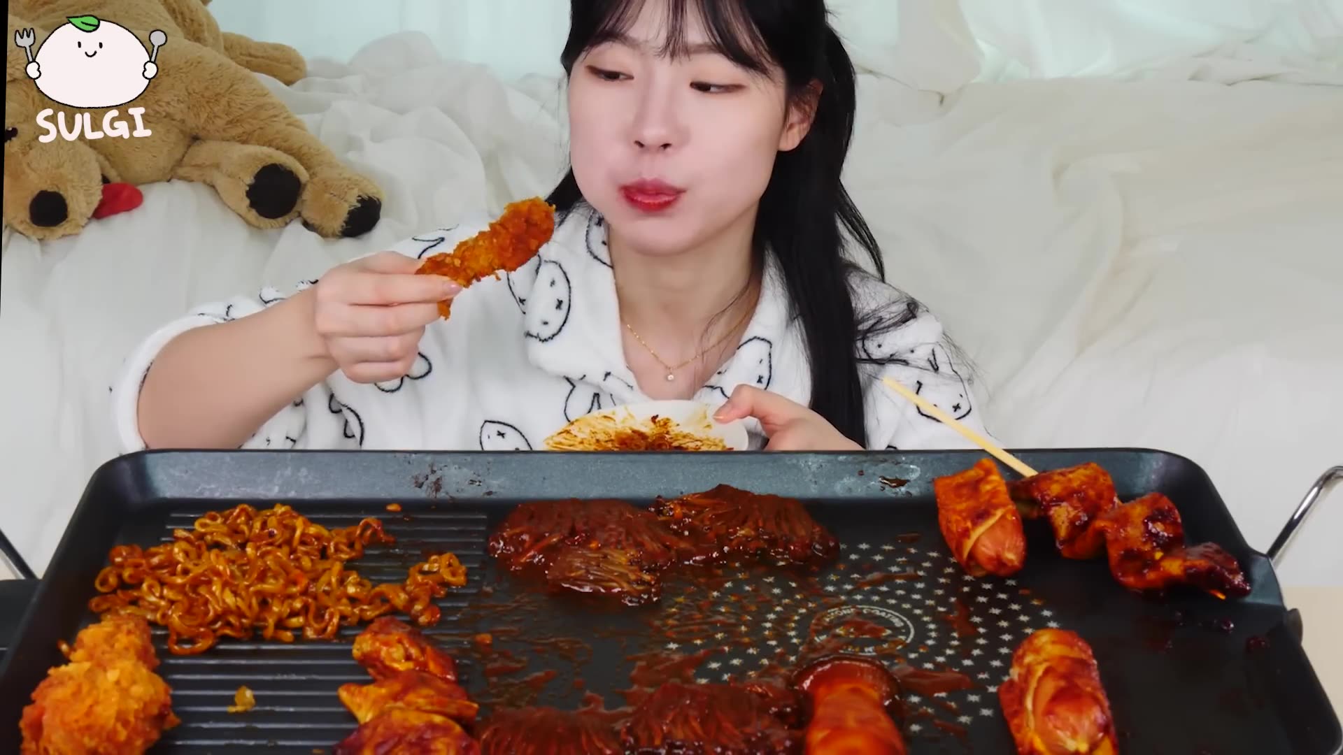 ASMR MUKBANG| Fire Spicy Black bean Special (Mushroom, Dumplings ...
