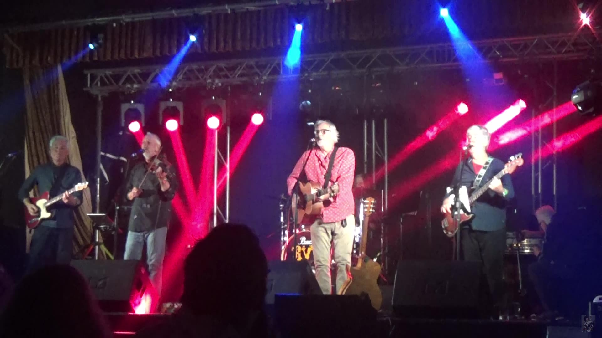 Asleep At The Reel - Holding On Glen Innes & District Services Club 4th ...