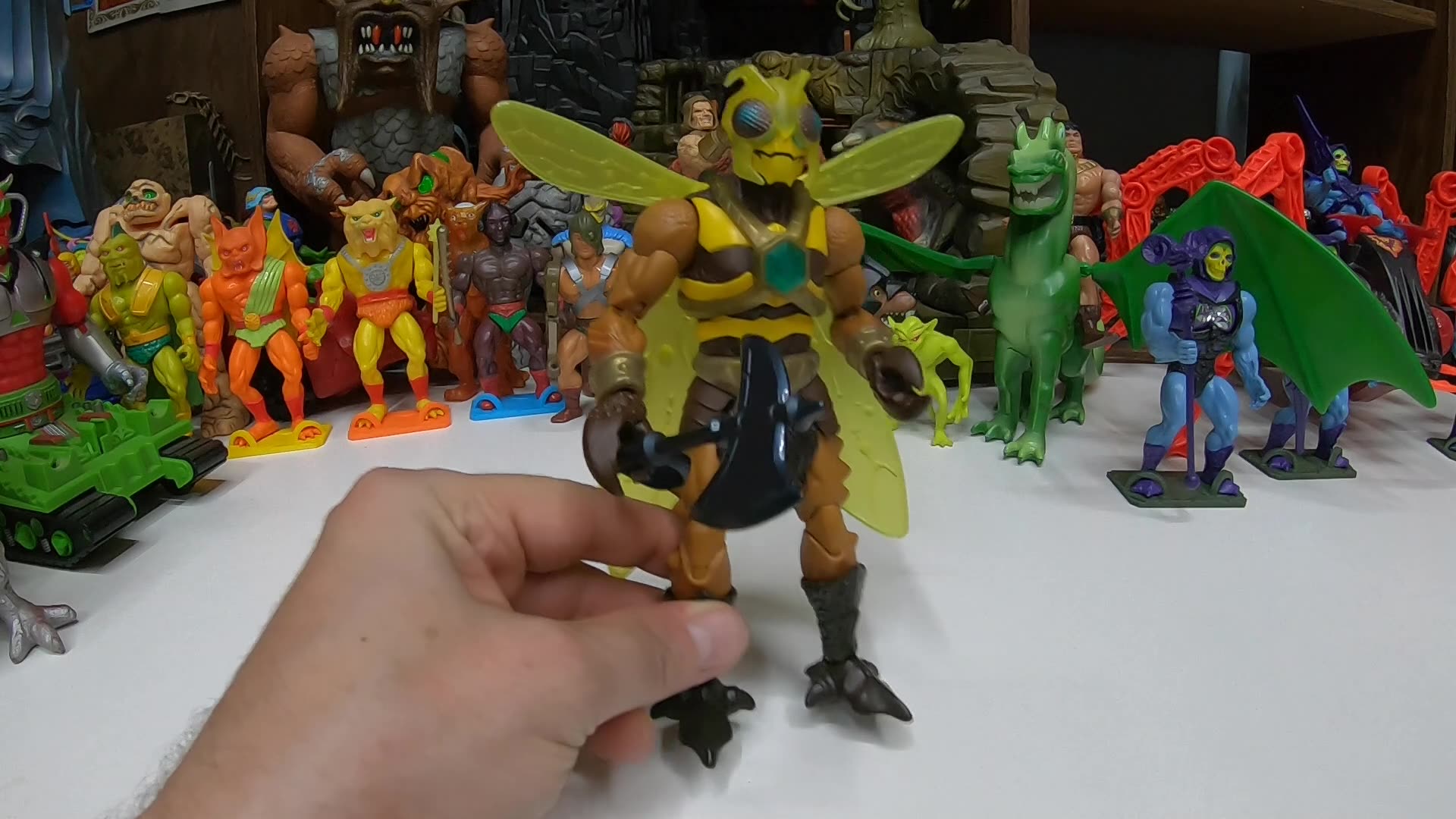 Masters Of The Universe Masterverse New Eternia Buzz-Off Action Figure ...