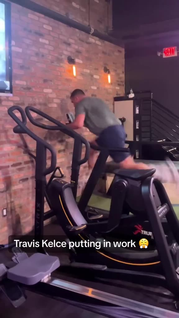 Travis Kelce and Patrick Mahomes