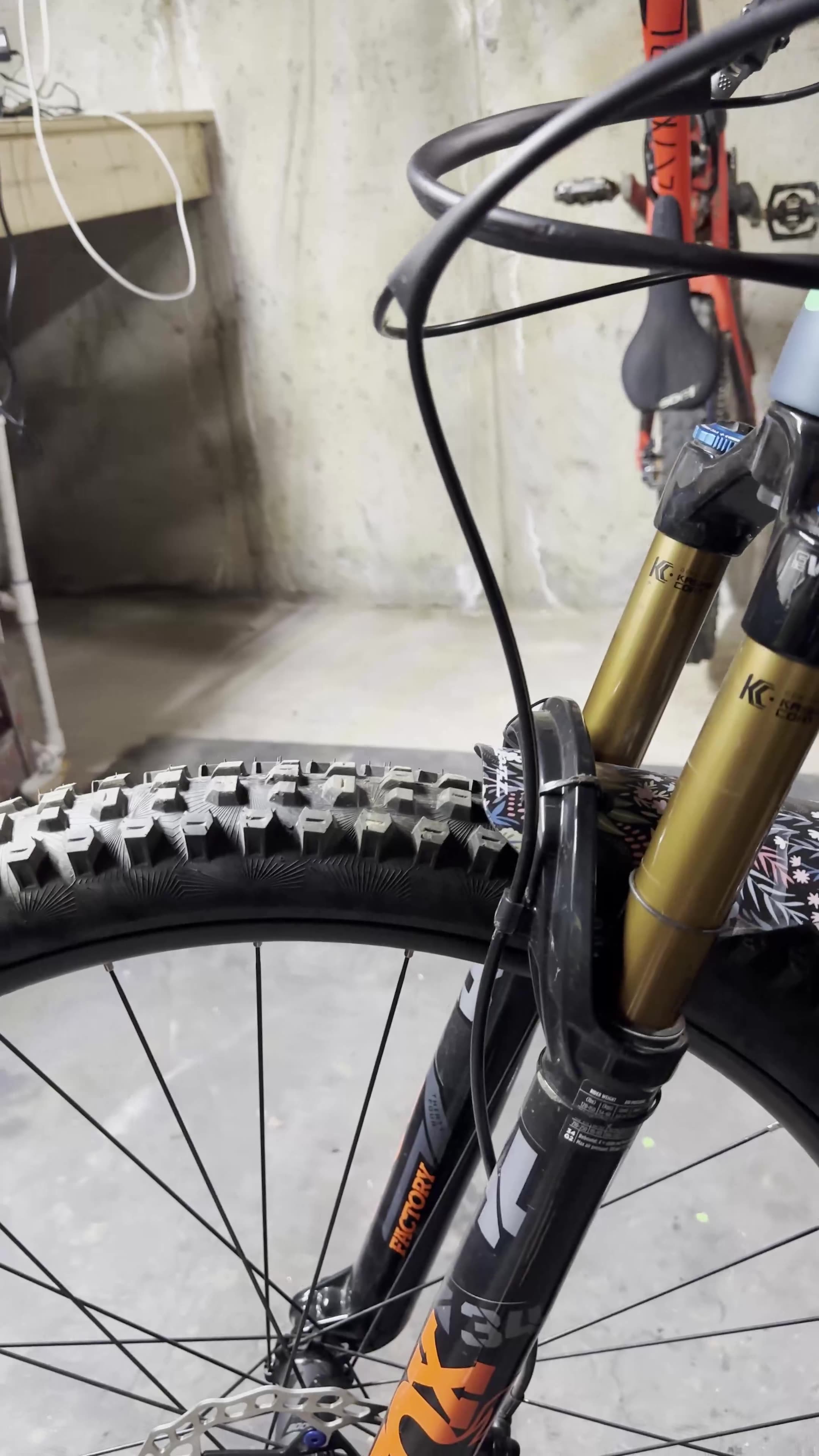 How to setup #MTB #Suspension Part 1, The Air Spring. #howto #bike #fox ...