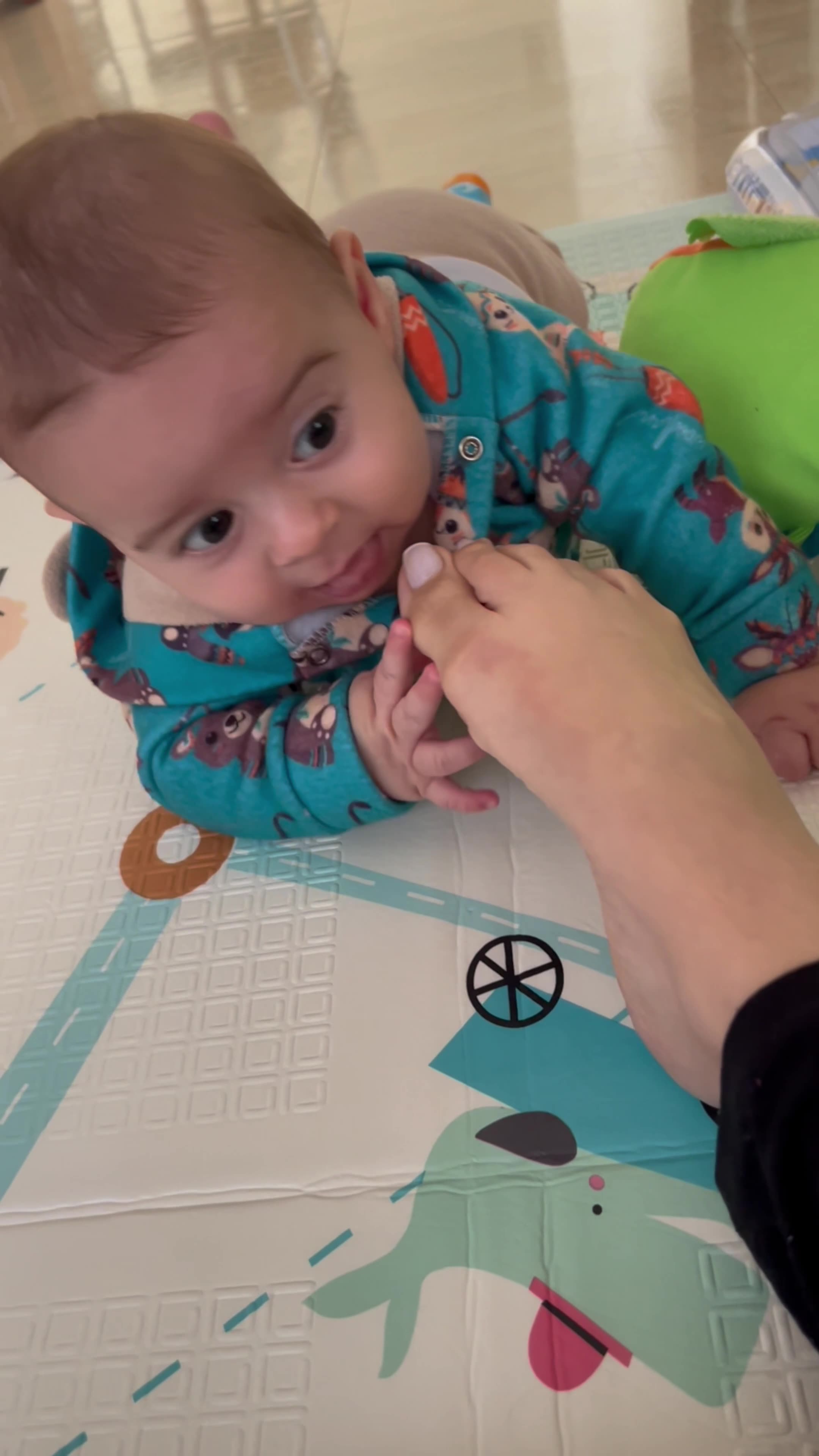 New Siblings Lick Mom's Toes